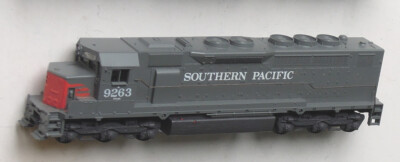 4c144 HO Athearn SP Southern Pacific SDP40 frame and shell, long ...