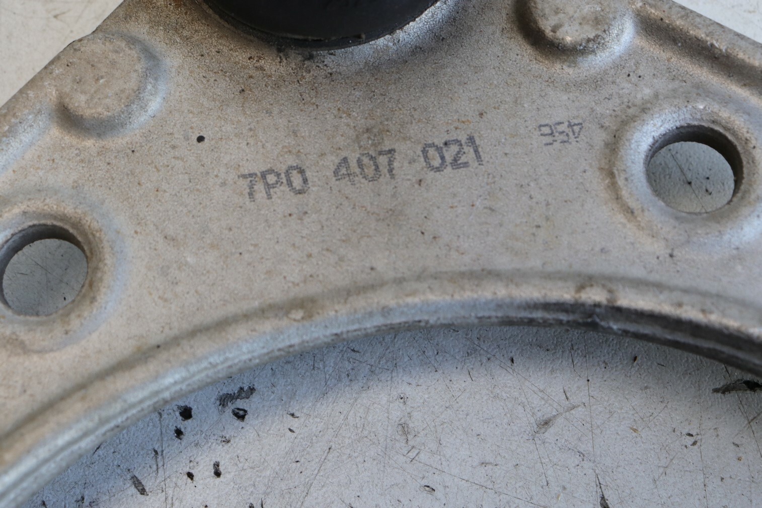 Porsche Cayenne Diesel 958 92A Front Suspension Upper Control Arm ...