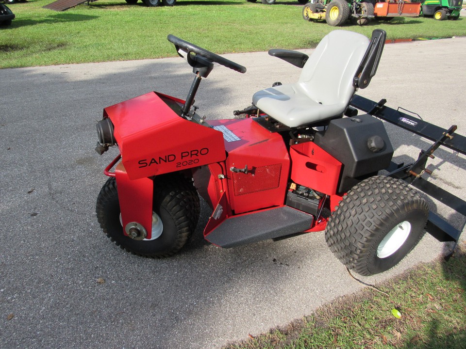 418 hrs. Toro 2020 Sand Pro Sand Trap Rake wheel Drive Rahn Groomer ...