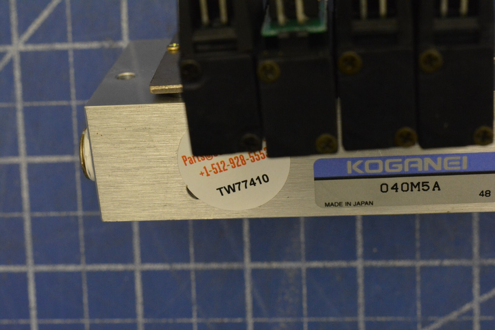 040M5A / MANIFOLD WITH 4 A040-4E2-34W AIR VALVES ATTACHED /KOGANEI | eBay