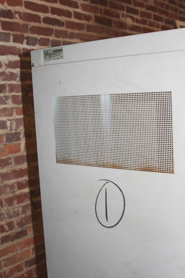 GE Ericsson MASTR II E Radio Repeater Base Station Case Cabinet Rack ...