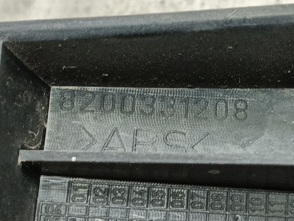 7701062876 GRIGLIA ANTERIORE / 7701056411 / 1840634 PER RENAULT KANGOO ...