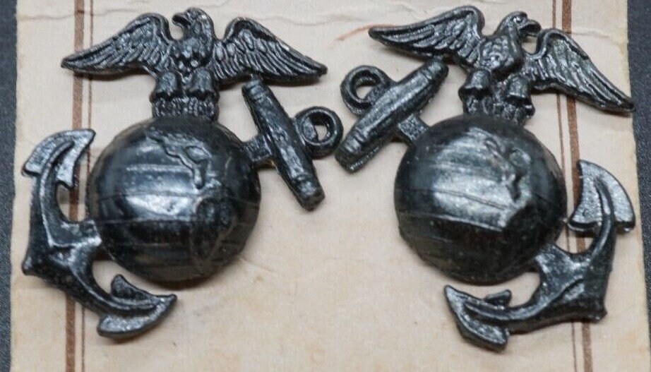 WW2 early USMC COLLAR Insignias Screw Post - On Original Card - US ...