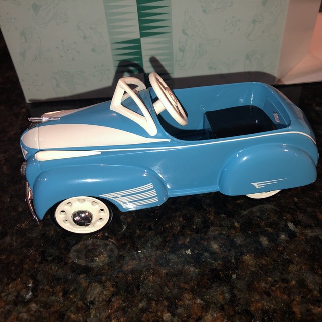 Hallmark Kiddie Car Classics 1941 Steelcraft Oldsmobile Diecast QHG9036 ...