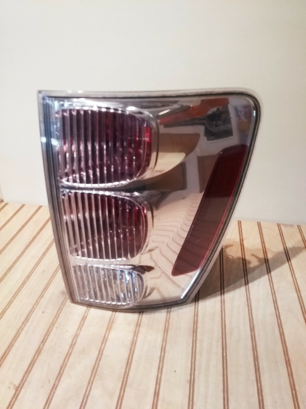 CHEVY EQUINOX TAIL LIGHT PASSENGER SIDE BULBS AND WIRING OEM 2005-2009 ...