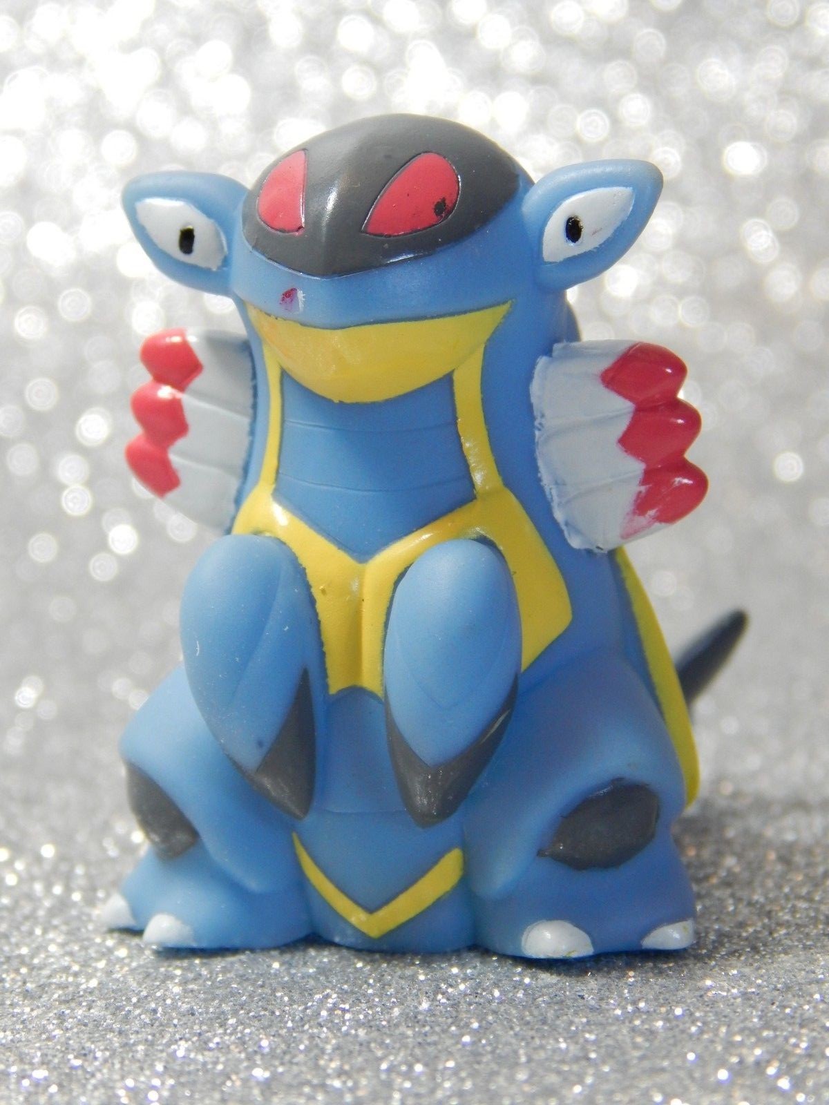 Pokemon Figure - 2005 Armaldo - Bandai Finger Puppet Tomy Nintendo ...