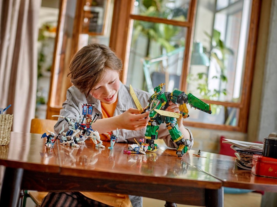 Pre-Order LEGO Ninjago 71845 Lloyd’s Elemental Mech 1112 pcs Dragons ...