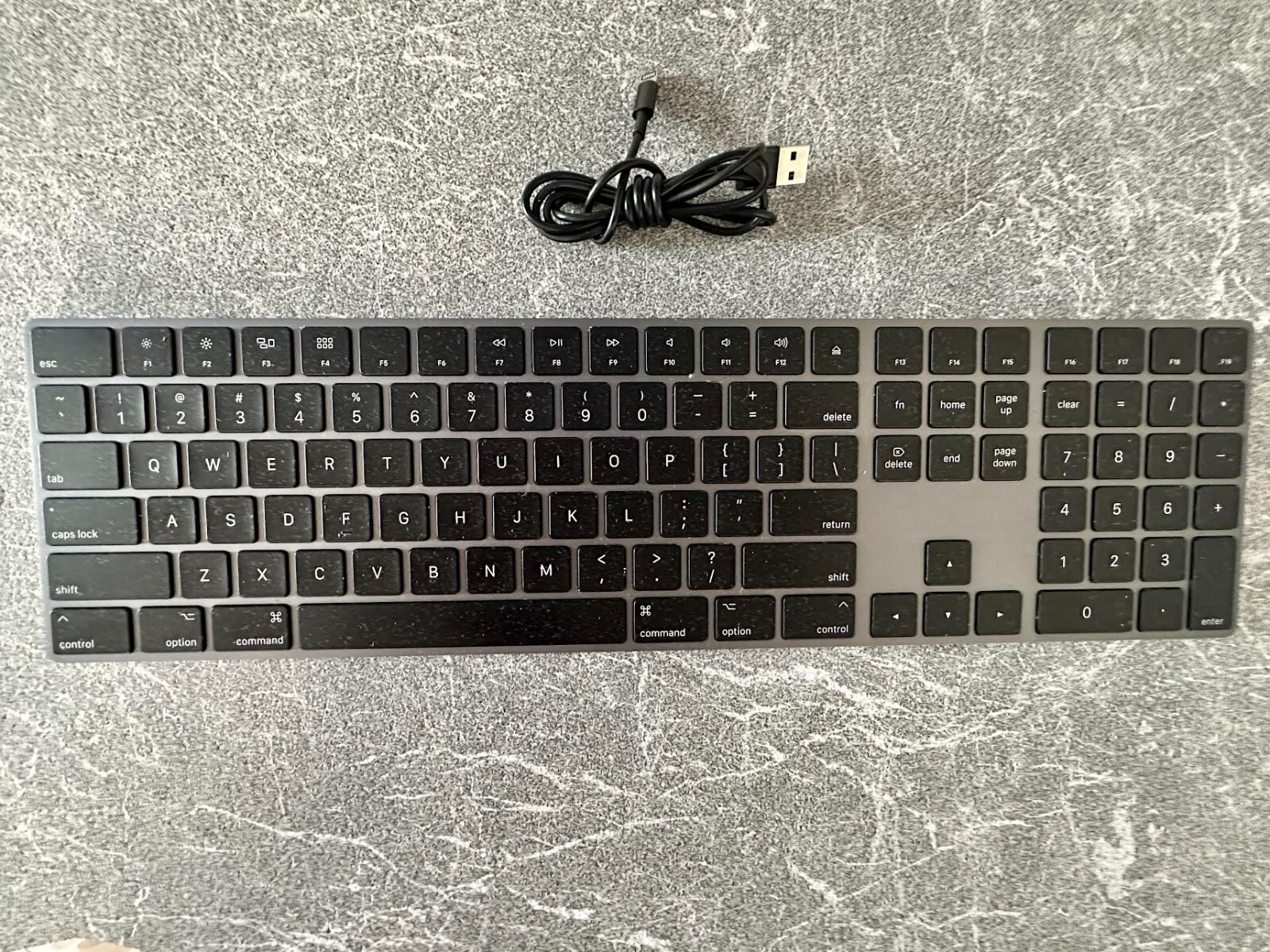 Apple Magic Wireless Keyboard Numeric And Magic Trackpad 2 - Space Gray ...