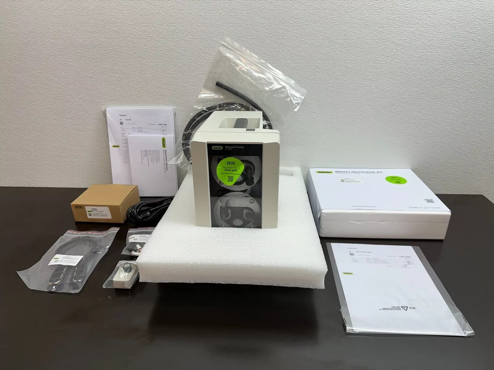 Buchi V-300 WB Vacuum Pump & I-300 Pro WB Controller Interface Lot