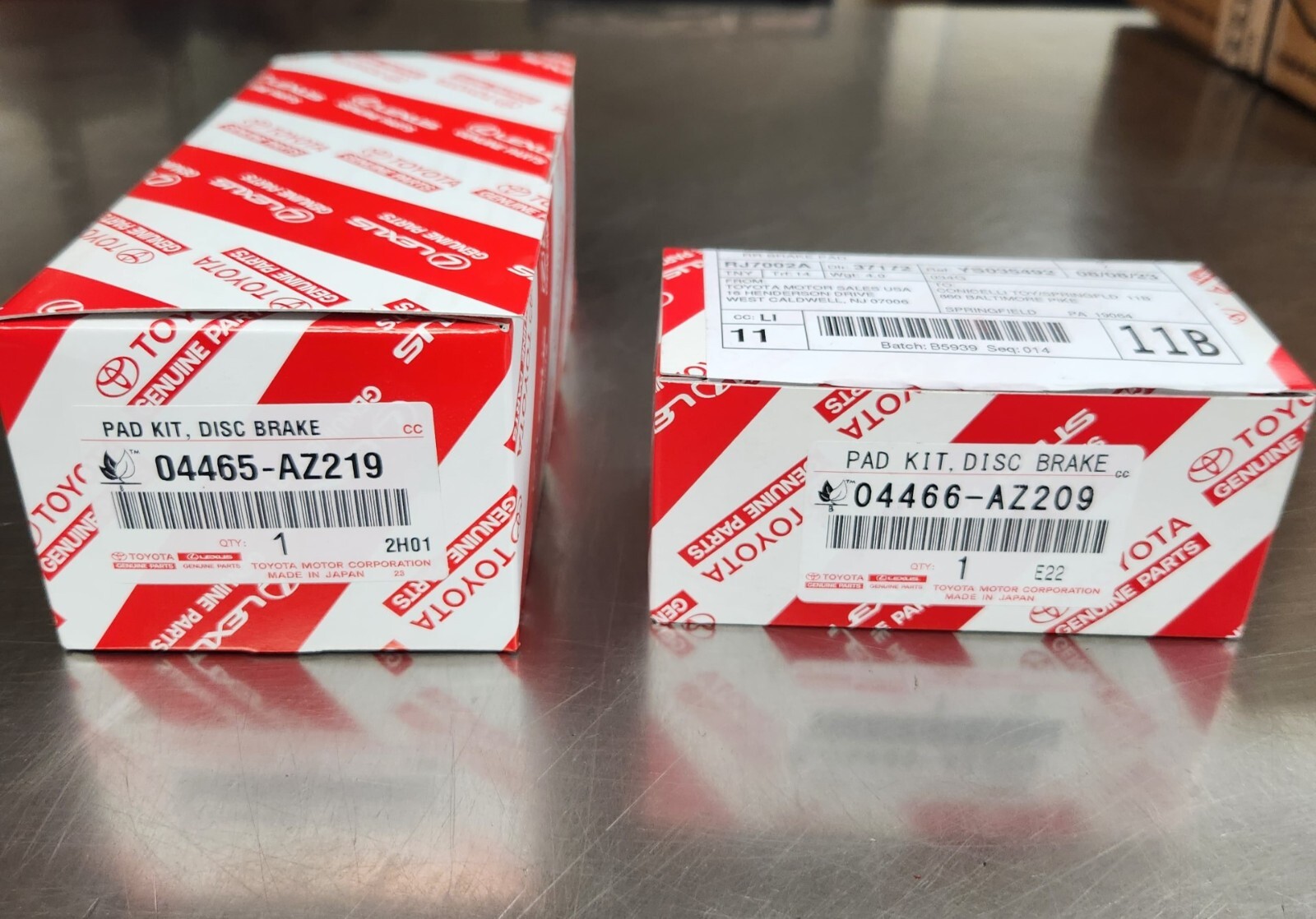 2011 - 2016 Toyota Sienna Front and Rear Brake Pads 04465-AZ319 & 04466 ...