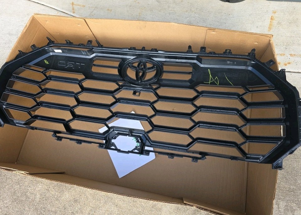 2022-2025 Toyota Tundra TRD Grille Oem 53101-0C490 | eBay