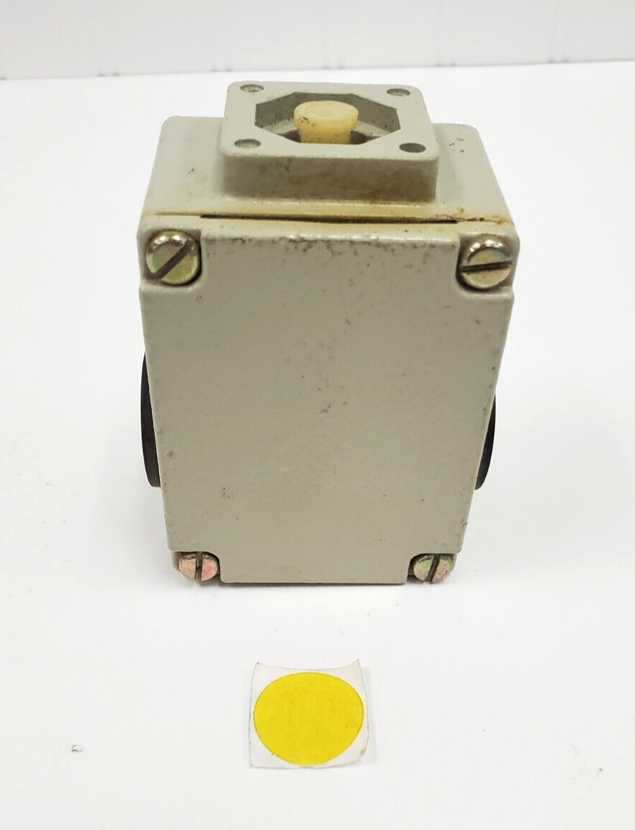 UNBRANDED LIMIT SWITCH BODY IEC 337-1 ETWSG VDE 0660 IP65 220V/6.0A ...