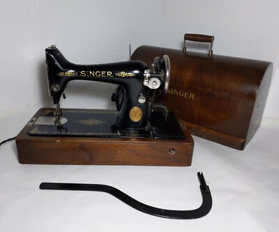 Sewing Machines - Antique 1922 Singer