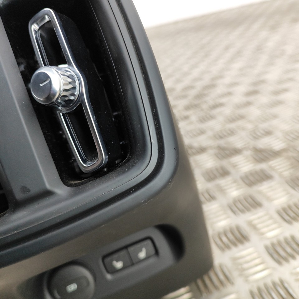 VOLVO XC40 B4 Center Console RHD 32352198 31469013 2023 23841315 | eBay UK