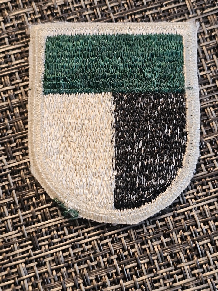 1960s US Army Vietnam Cold War Era 1st Special Operations Flash Patch L ...