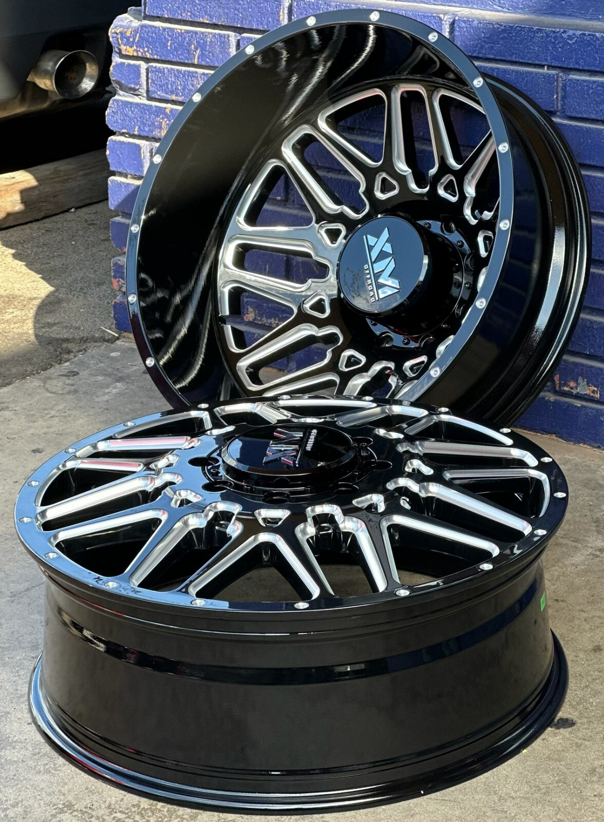 20'' inch Xtreme Mudder XM 900 Black Milled Dually Wheels 10X225 Ford ...