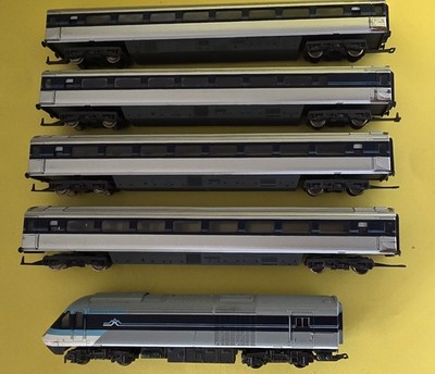Lima NSW HO XPT locomotive. Country Link power car with four Lima XPT ...