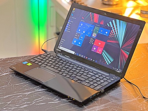 TOSHIBA L50-A Intel ®Core™i5•750GB•WINDOWS 10Pro•15.6”LED•NVIDIA GPU ...