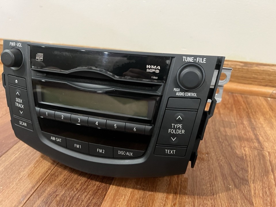 2010-2011 Toyota RAV4 AM FM Radio CD Player Receiver MP3 86120-0R071 ...