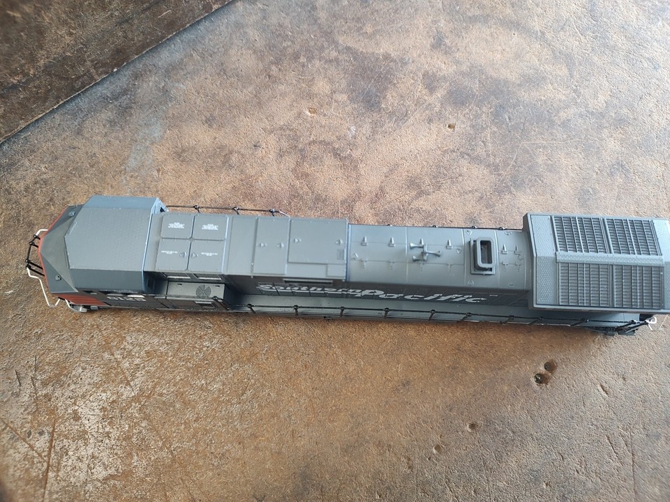 Athearn C44-9W Powered Diesel Locomotive Southern Pacific #8125 HO ...