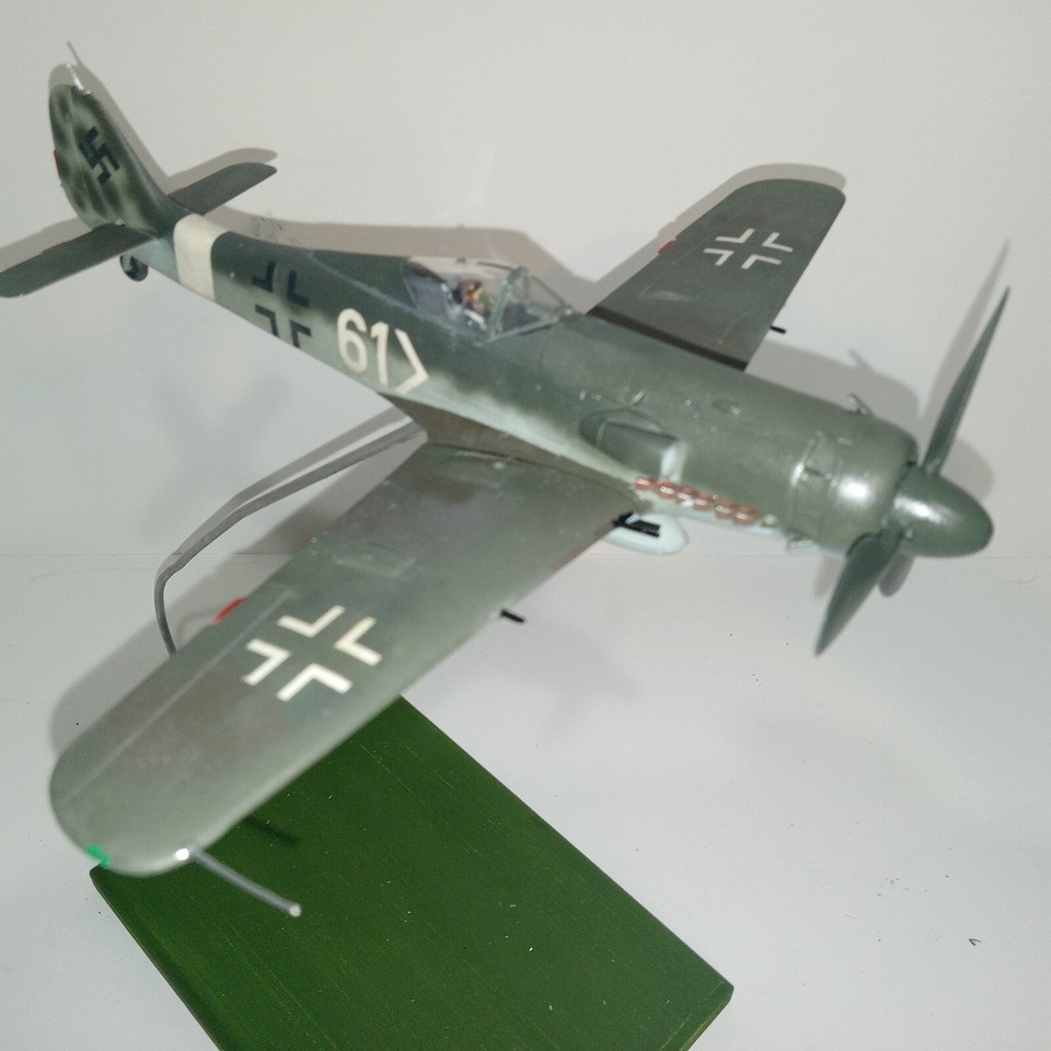 WW2 German Focke-Wulf 190d 'DORA' Fighter Plastic Airplane Model Built ...