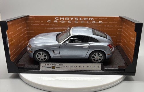 CHRYSLER CROSSFIRE 2004 1/18 Scale MOTOMAX DIECAST, SILVER/GRAY, WITH ...