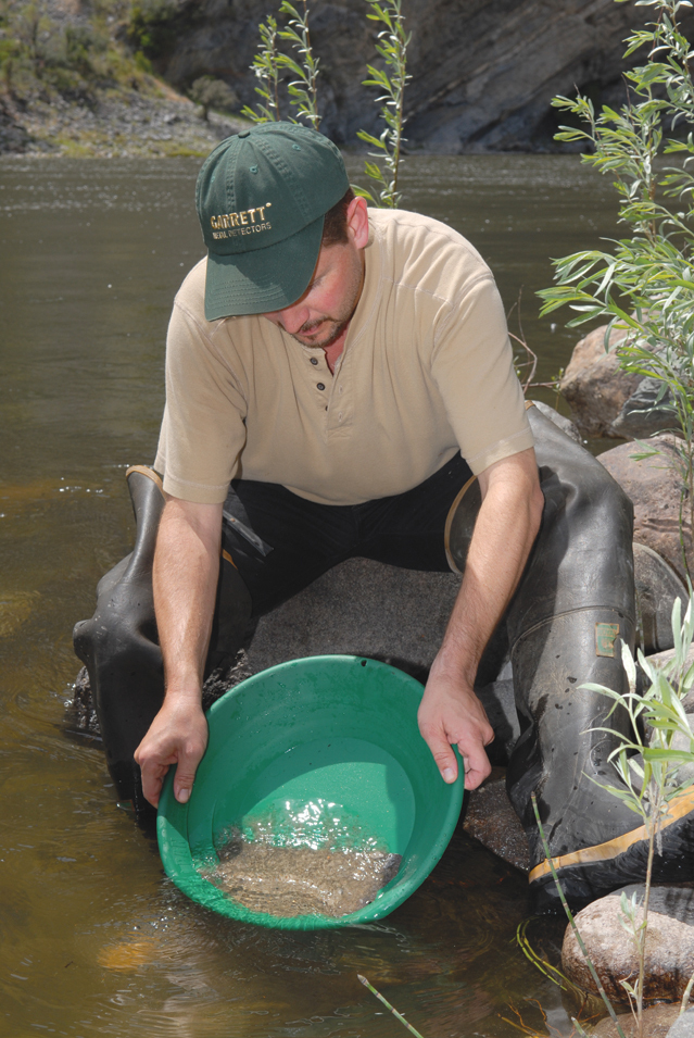 GARRETT METAL DETECTORS GRAVITY TRAP HOW TO FIND GOLD PANNING 3 PAN KIT ...