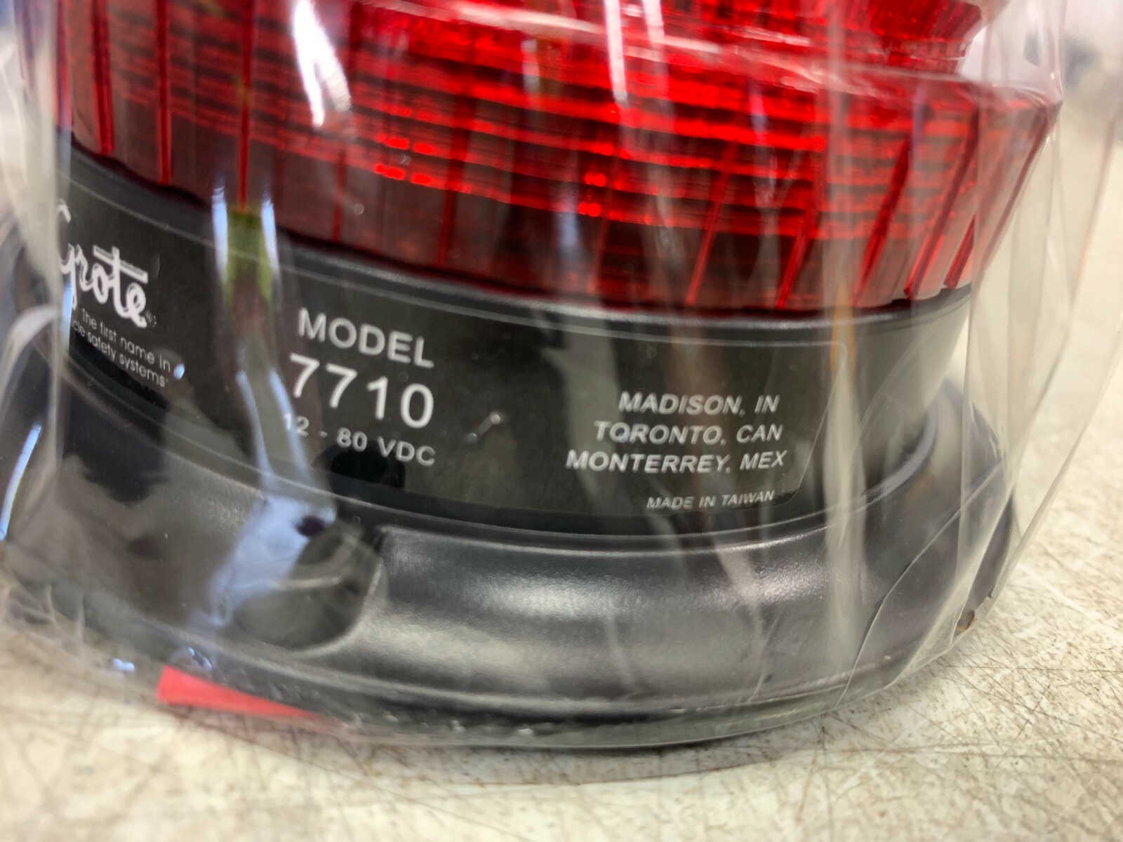 Grote 7710 Mighty Mini Red Lens Strobe Beacon Permanent Mount 77102 12 ...