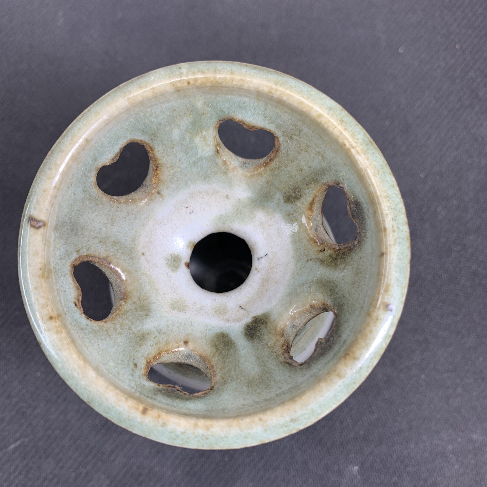 ROBERT BEHR SIGNED ART POTTERY Bud Vase Hearts Stoneware Green 4.5 ...