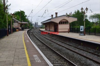 PHOTO HANWELL RAILWAY STATION LOOKING EAST | eBay UK