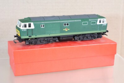 HORNBY R758 TWIN MOTOR BR GREEN HYMEK CLASS 35 DIESEL LOCOMOTIVE D7063 ...