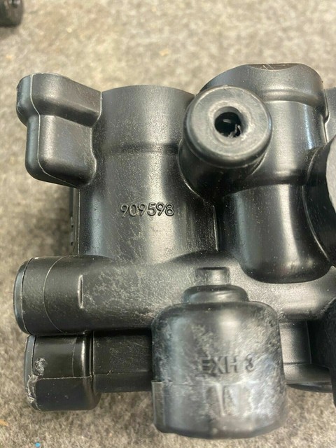 Bendix Air Brake Valve Controller 909598 for sale online | eBay