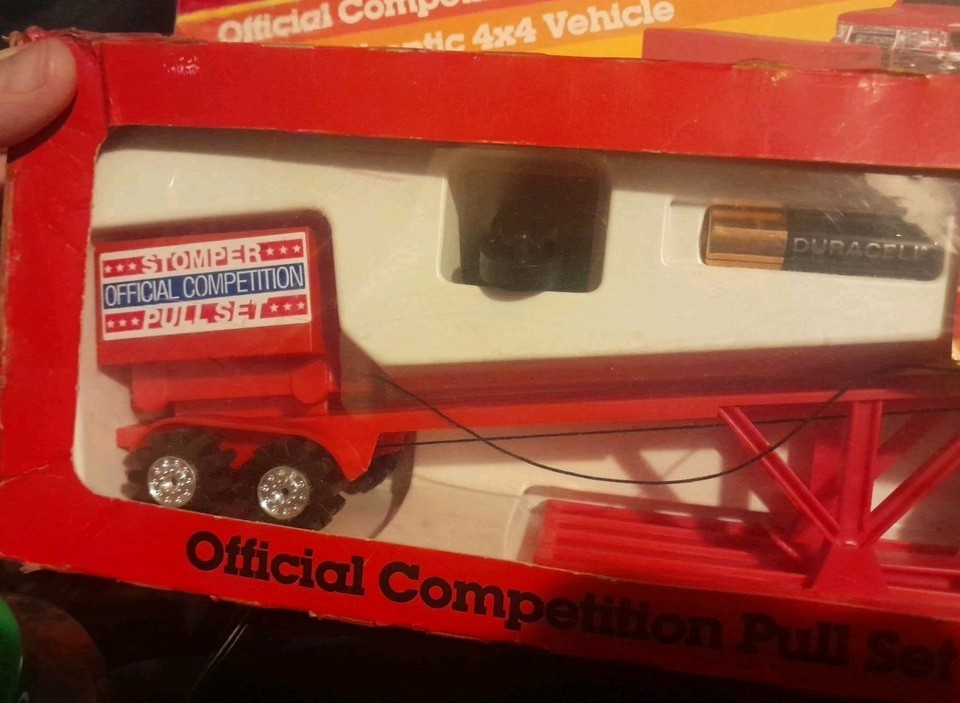 VINTAGE 1983 Schaper STOMPERS Official Competition PULL SET W/Sled ...