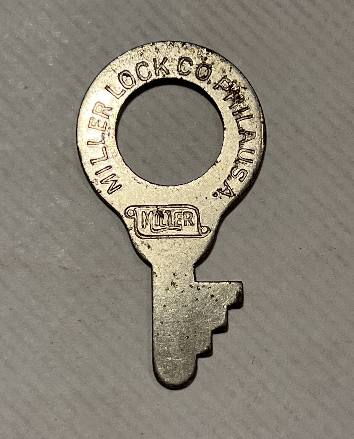 Vintage Flat Key Miller Lock Co Philadelphia PA USA 1.75” Padlock ...