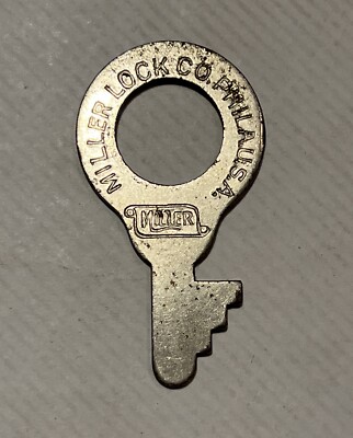 Vintage Flat Key Miller Lock Co Philadelphia PA USA 1.75” Padlock ...