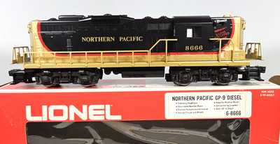 Lionel 6-8666 O Gauge Northern Pacific GP-9 Powered Diesel Locomotive ...