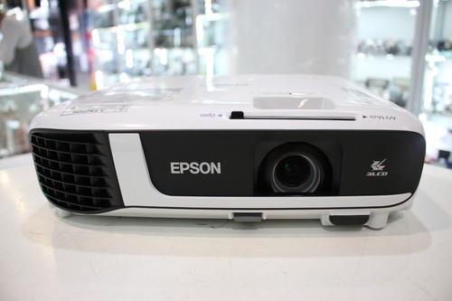 Epson EBW52 HA02B Data Projector (EB-W52) - Like New | eBay Australia