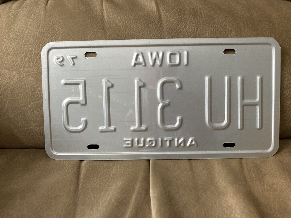HU 3115 = 1979 Iowa Antique Vehicle License Plate White Letters on ...