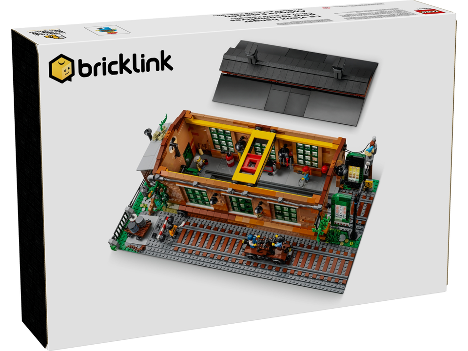 LEGO Old Train Engine Shed 910033 Bricklink 2024 Designer Program ...