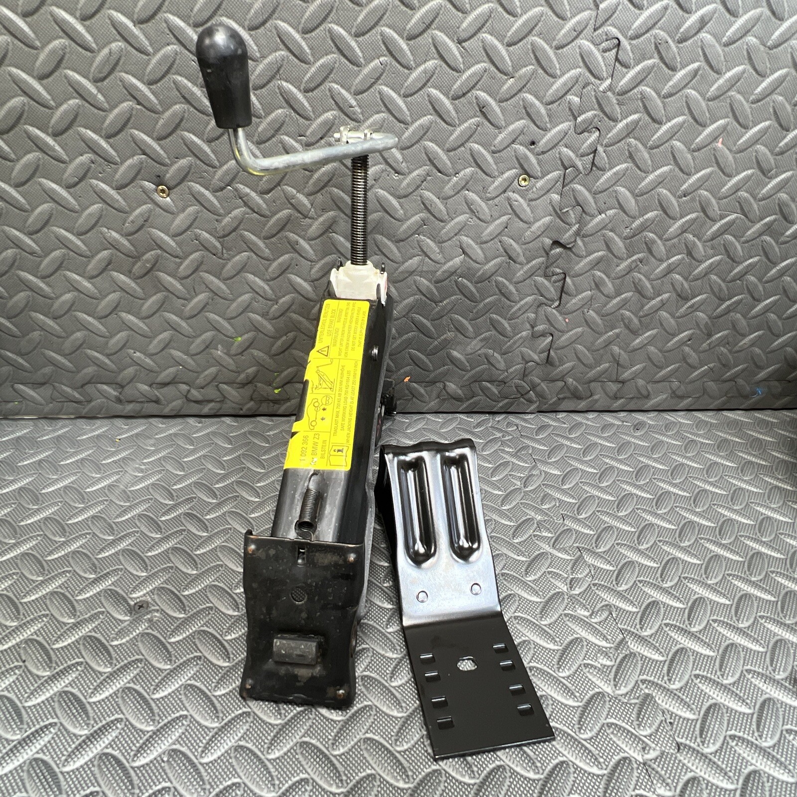 💥OEM 1996-2002 BMW E36 Z3 Emergency Wheel Tire Spare Lift Jack Tool ...