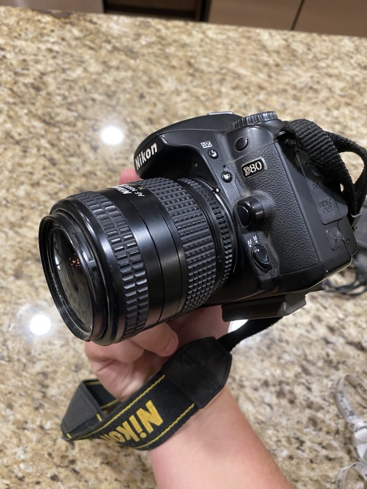 Nikon D80 10.2MP DSLR Camera w/28-70mm Lens & Grip Shutter Count 1.7K ...