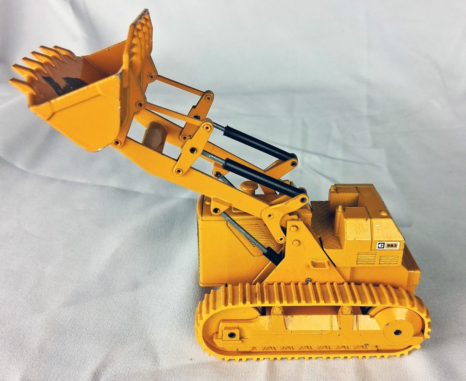 NZG CAT 983 Track Loader Dozer #140 – 1:50 Scale Diecast Model - Good ...