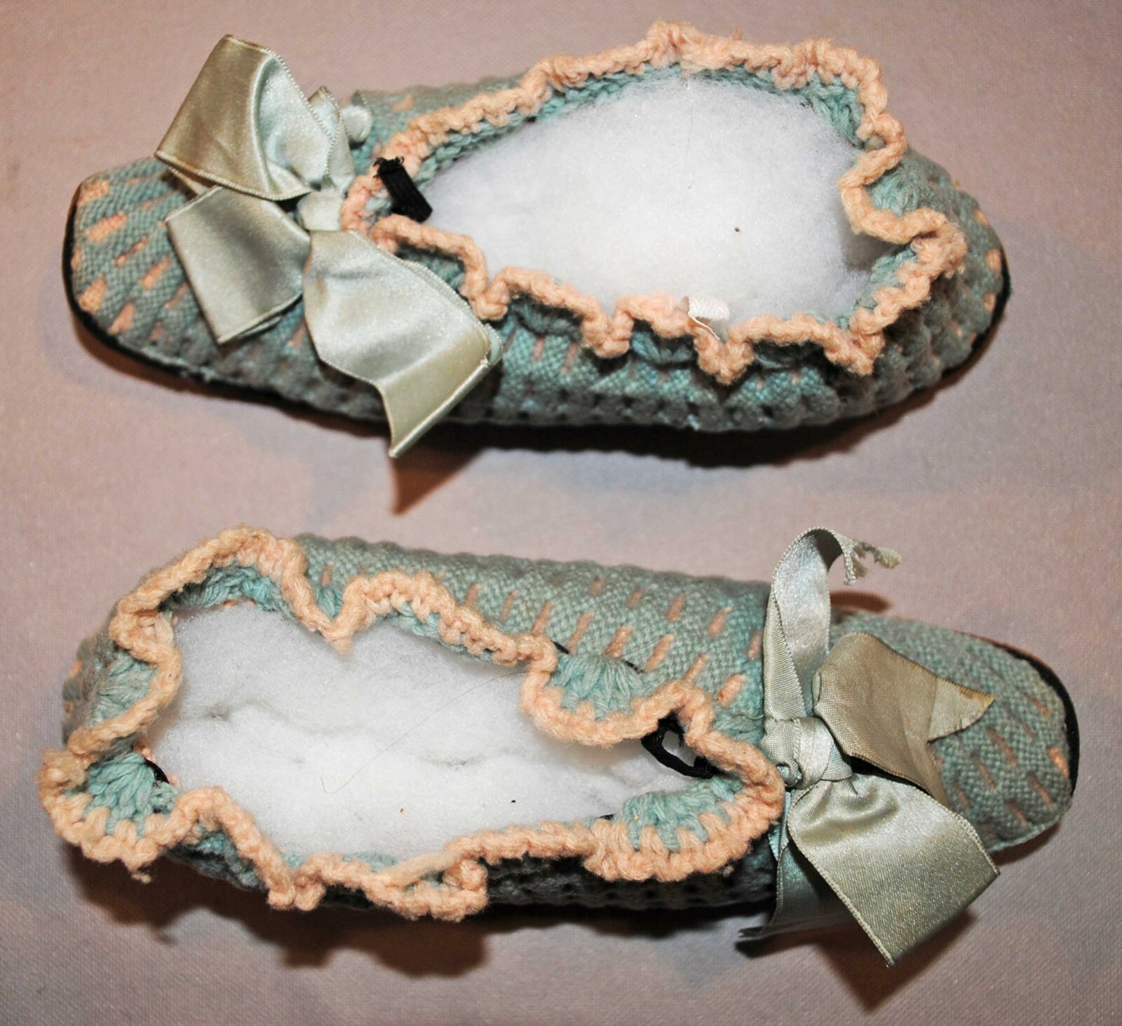 VICTORIAN HAND KNIT SLIPPERS, CIRCA 1850S-60s, LOT OF… - Gem