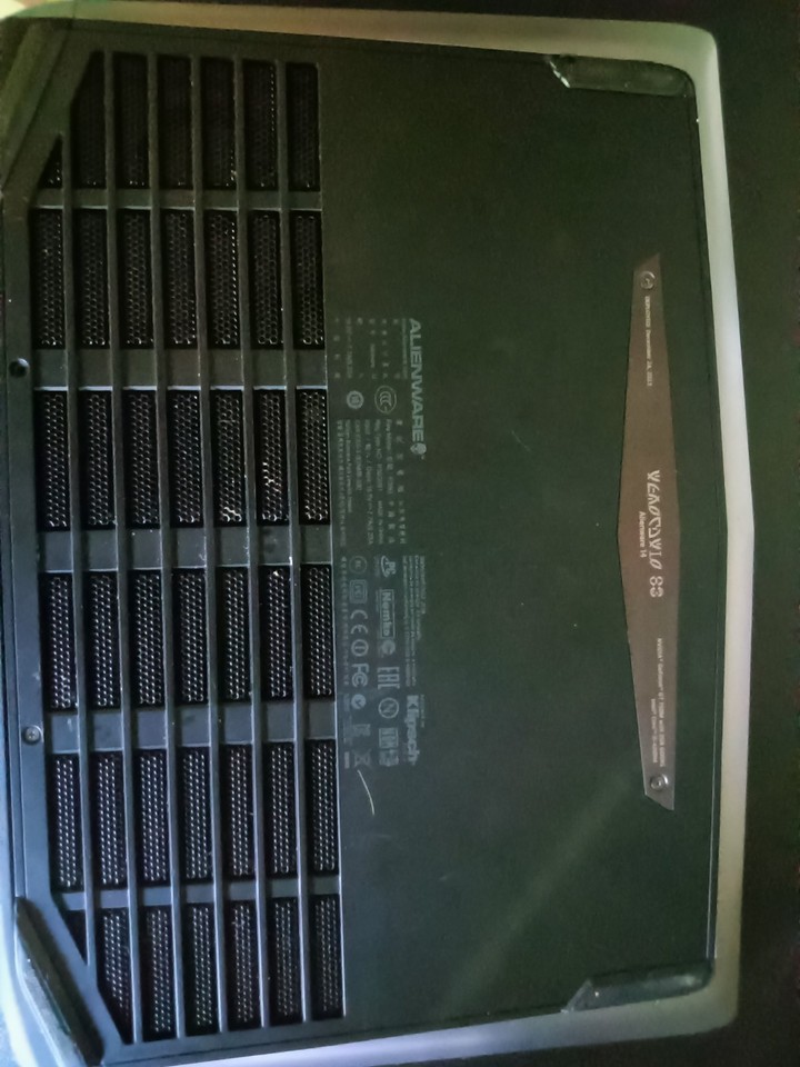 Alien Wear Laptop| Season 13 Slight Ware And Tare Needs To Be Plugged ...