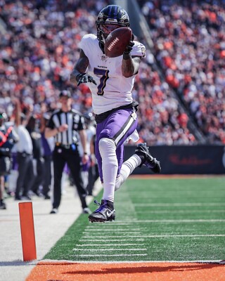 Rashod Bateman Touchdown Extend Baltimore Ravens 8x10 NFL Football ...