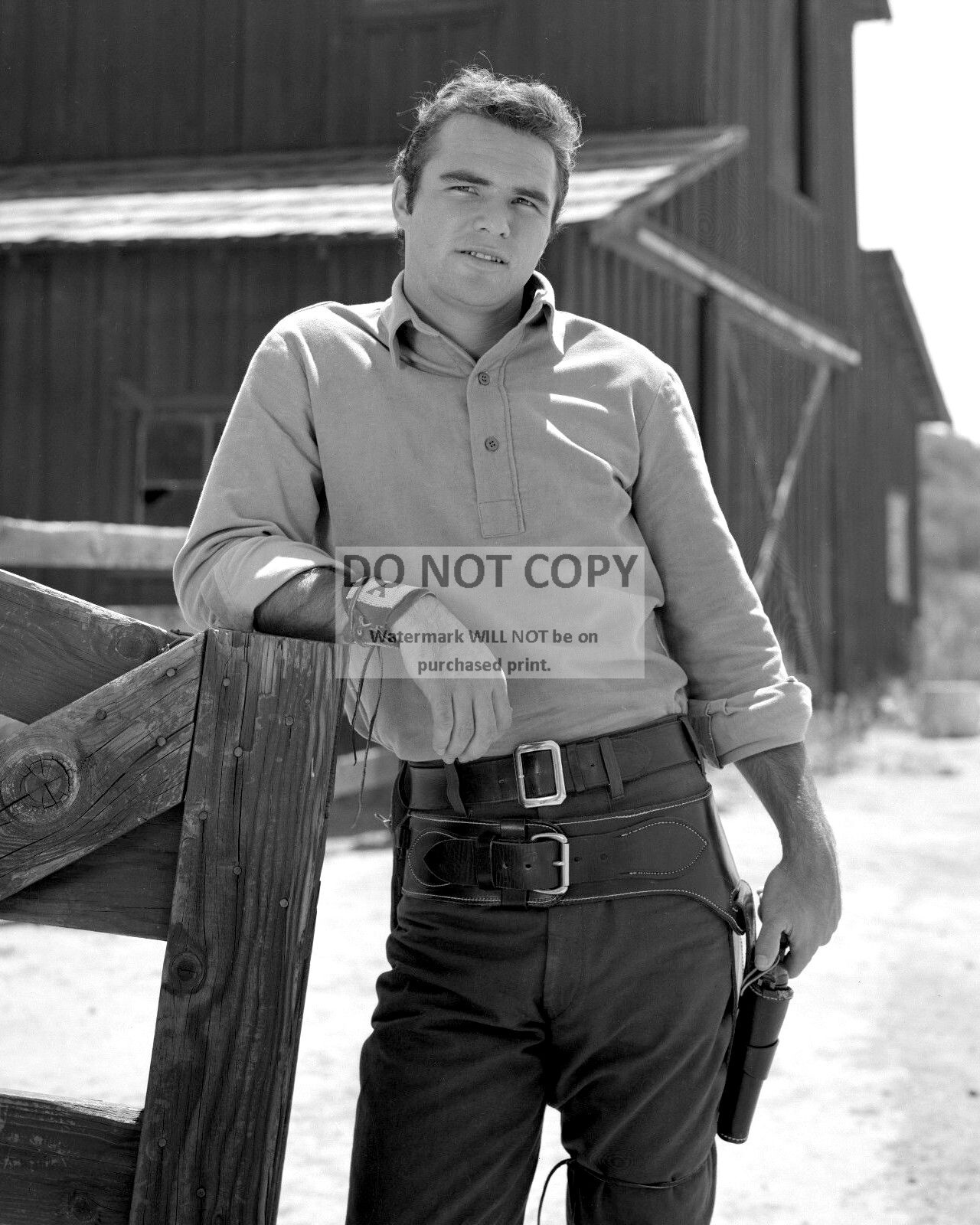 BURT REYNOLDS AS "QUINT ASPER" IN "GUNSMOKE" - 8X10 PUBLICITY PHOTO ...