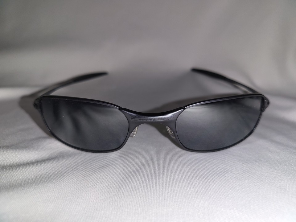 Black Oakley Square Wire 2.0 Sunglasses/Black Iridium lenses & Soft ...