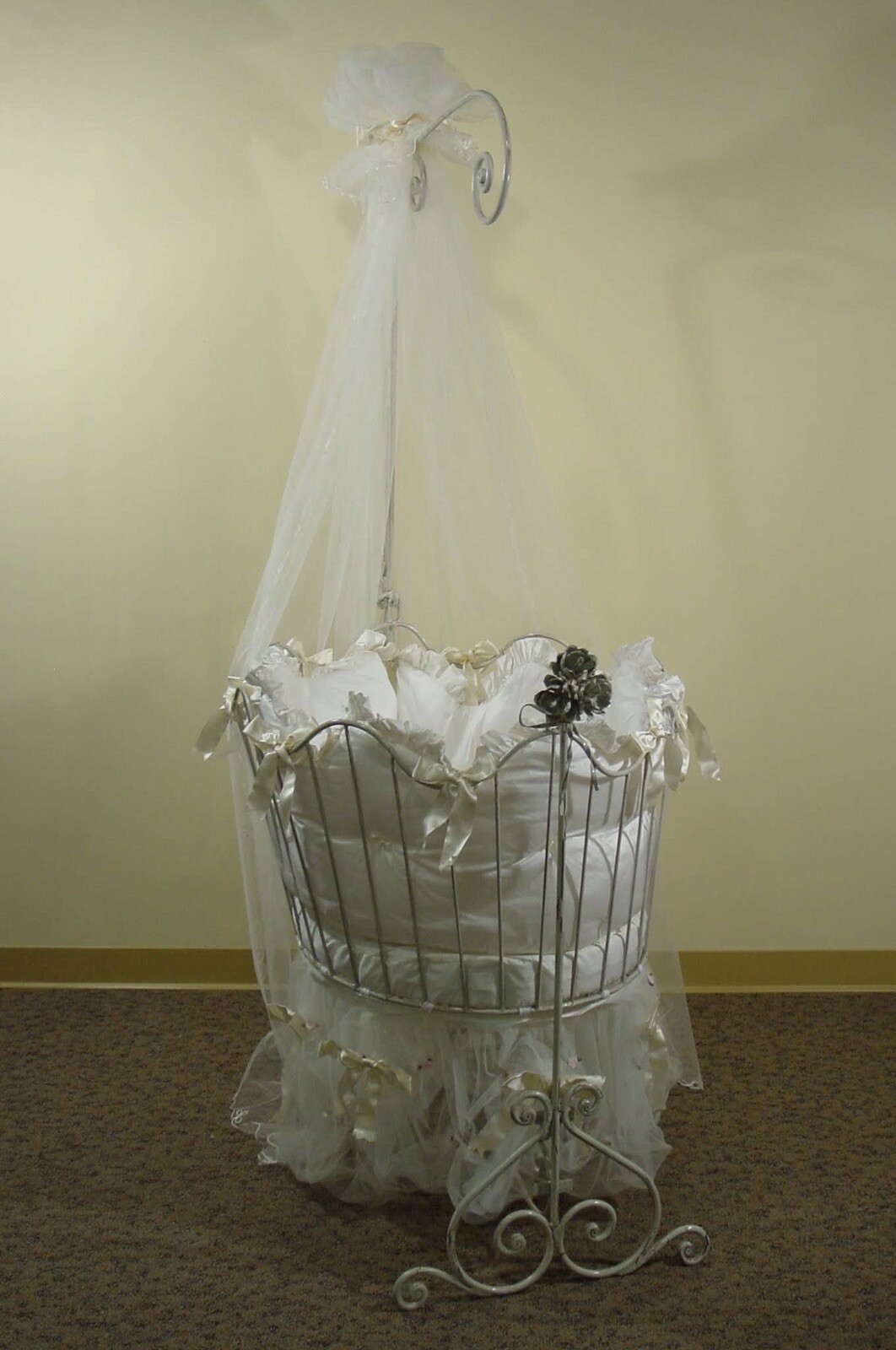 Ornate Cradle Solid wrought Iron Crib Rocking Baby Collectible W ...