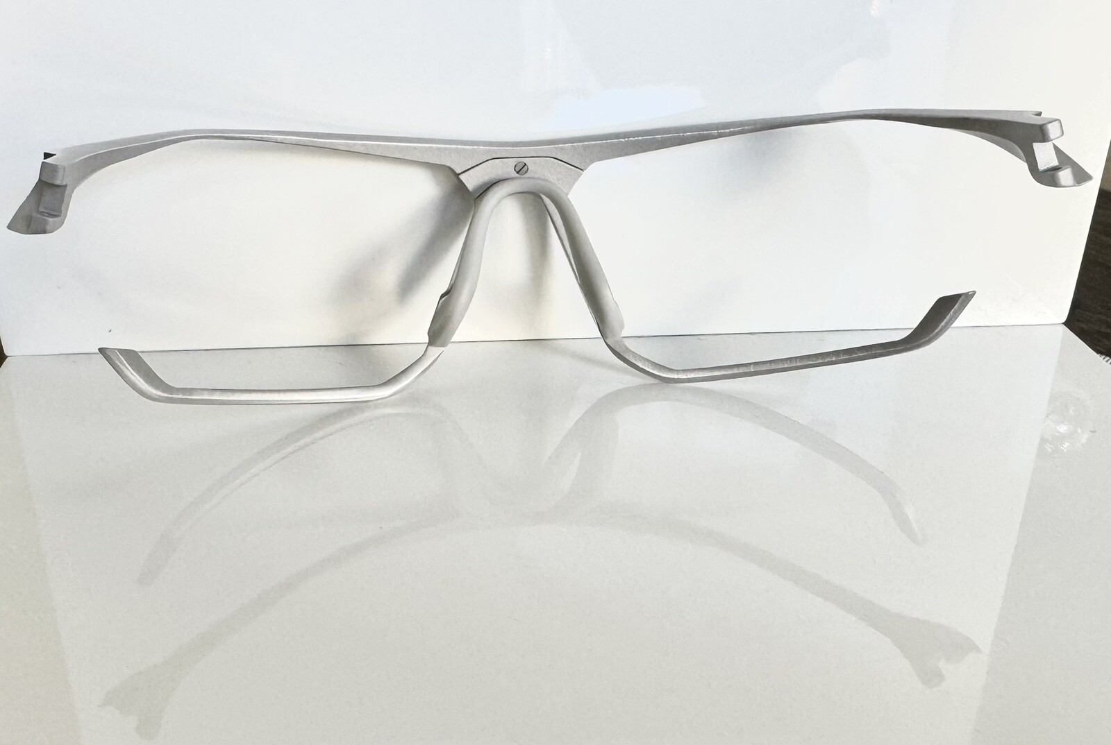 Nike Stratus M DC3407 011 Sunglasses Silver Front Frame/Nose Pad ...