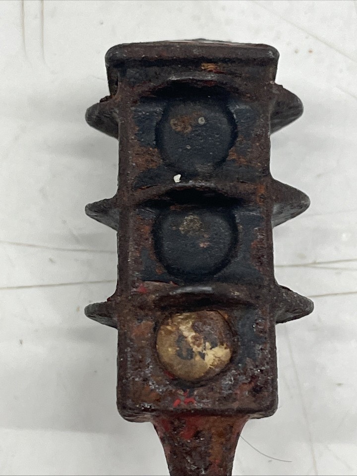 VINTAGE ORIGINAL 1930s TOY CAST IRON STREET TRAFFIC LIGHT | eBay